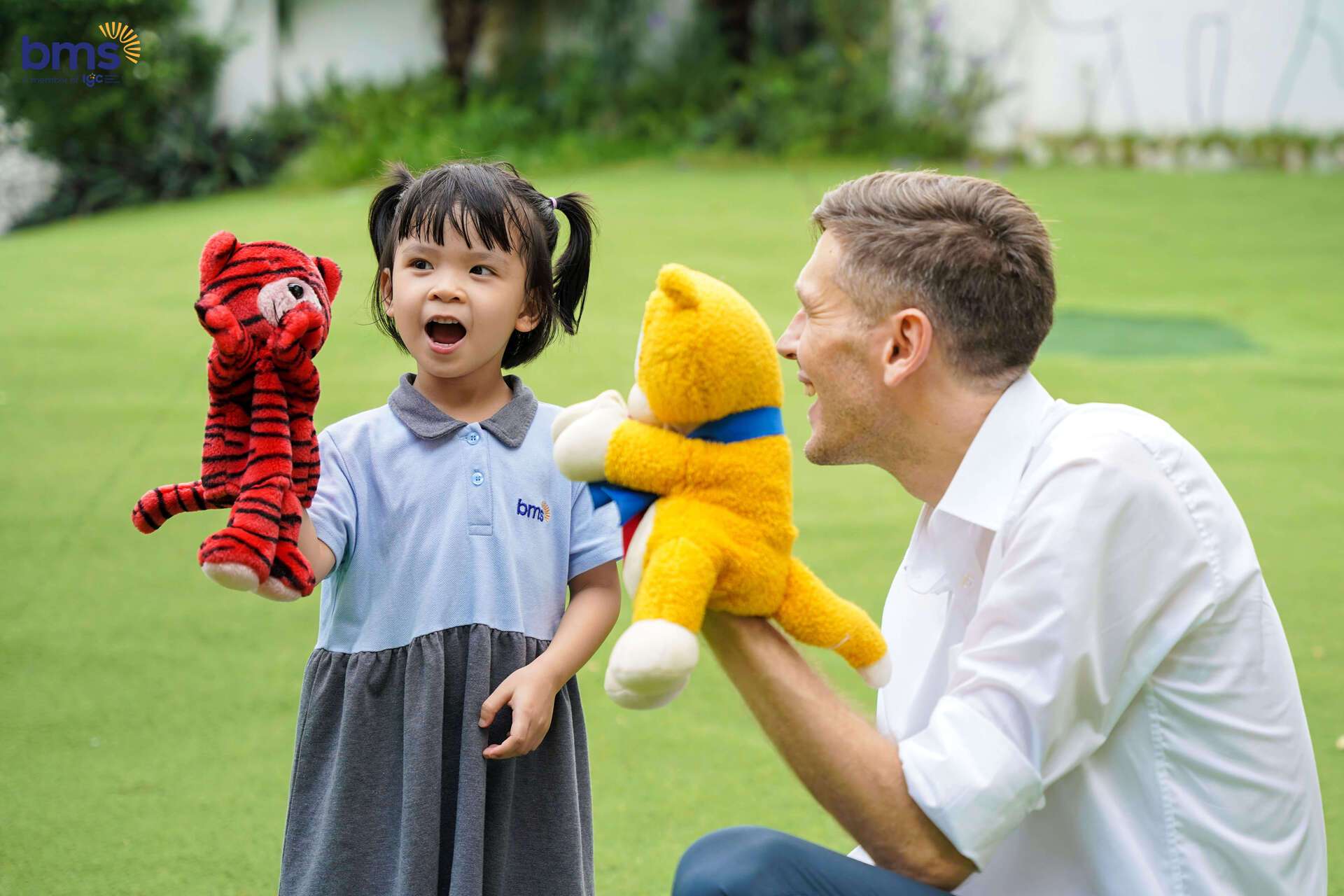 Home - Ban Mai School